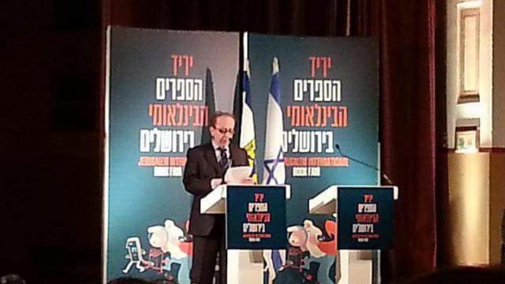 Rami Saari, izraeliti që përkthen Ismail Kadarenë në hebraisht ...