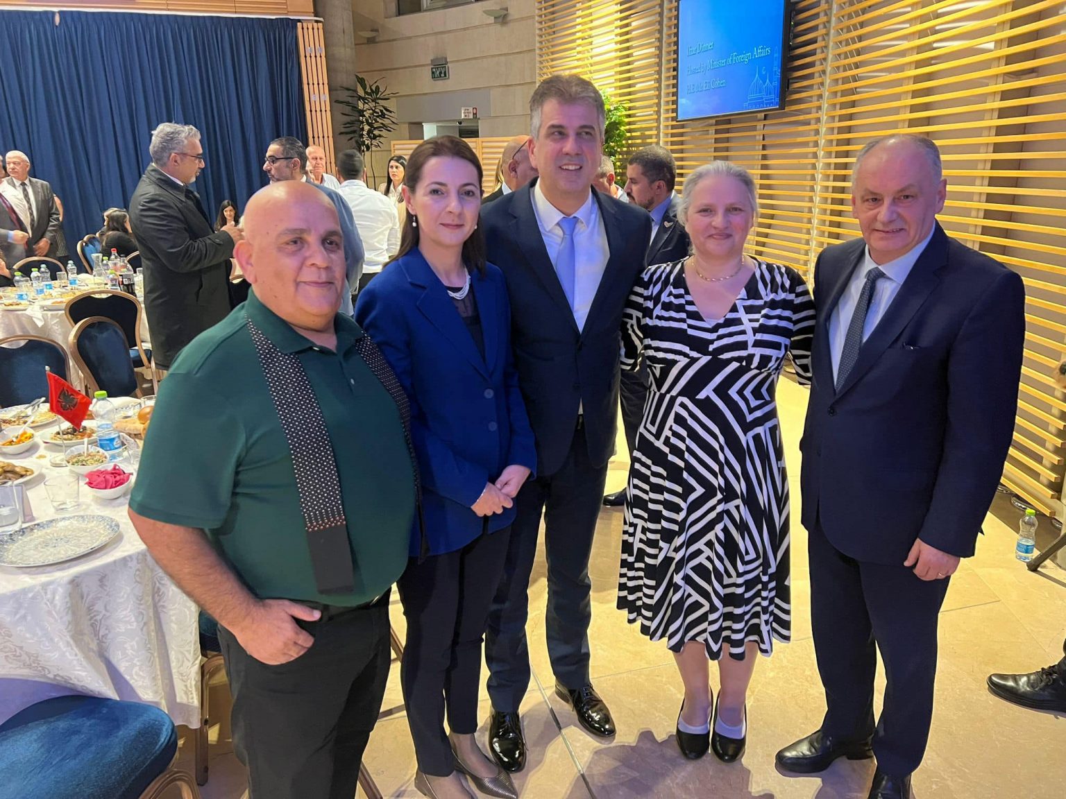 Ambasadorët Canaj dhe Demiri në darkën e Iftarit të organizuar nga ...